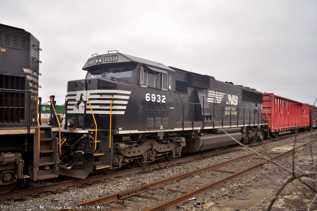 NS 6932